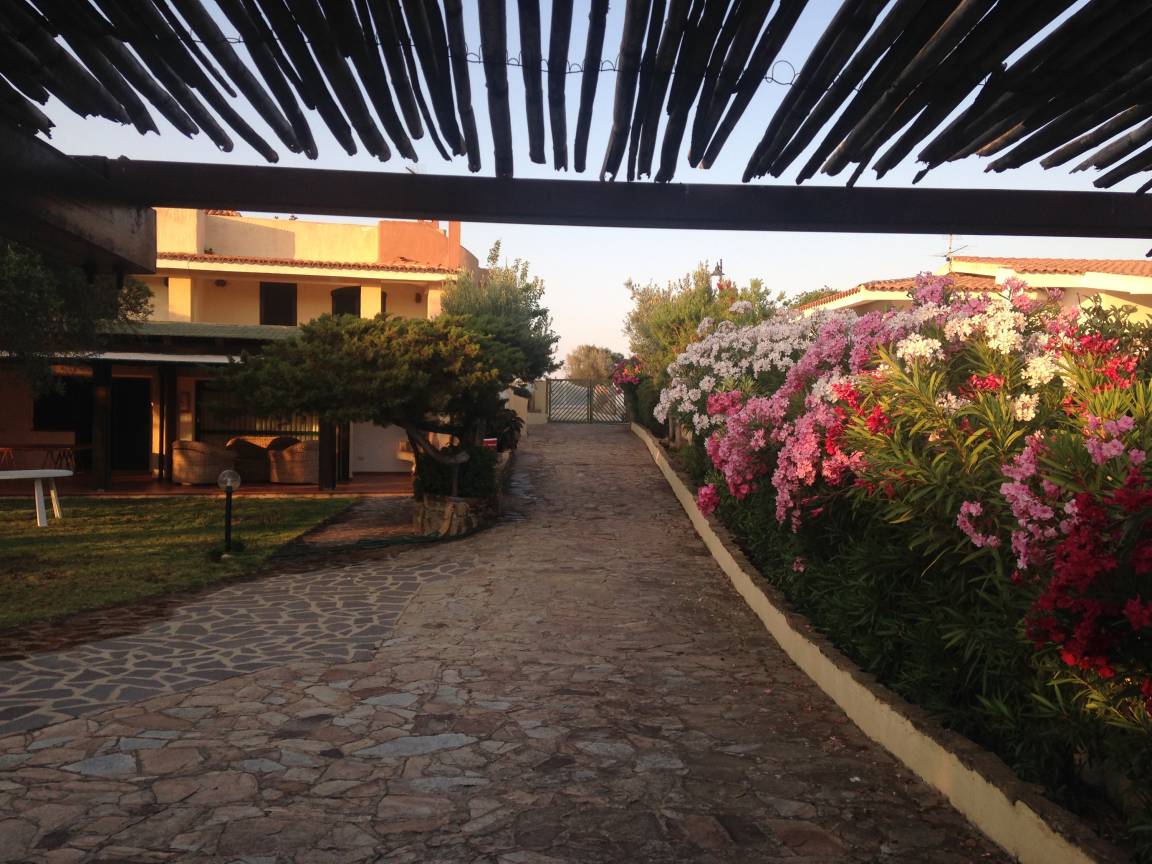 150 M² Villa ∙ 4 Bedrooms ∙ 8 Guests - Golfo Aranci