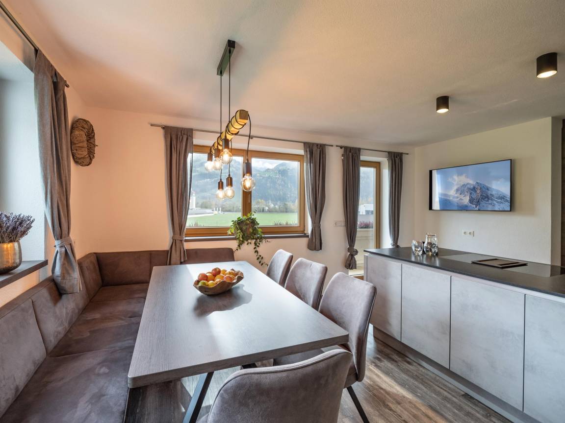 93 M² Apartment ∙ 3 Bedrooms ∙ 8 Guests - Zillertal