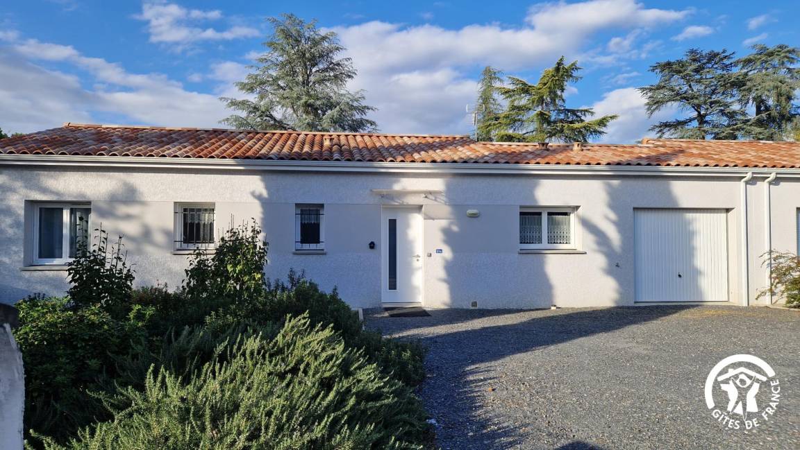 90 M² Gîte ∙ 3 Bedrooms ∙ 6 Guests - Albi