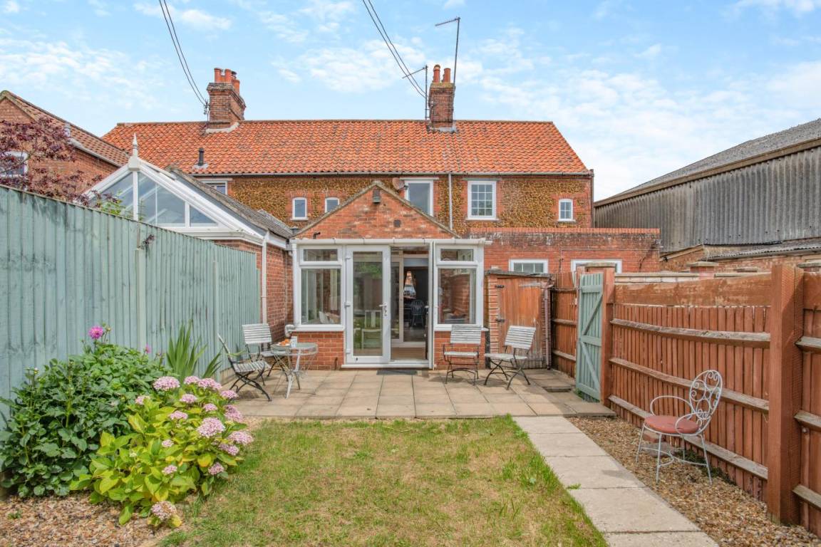 Cottage ∙ 2 Bedrooms ∙ 4 Guests - Snettisham