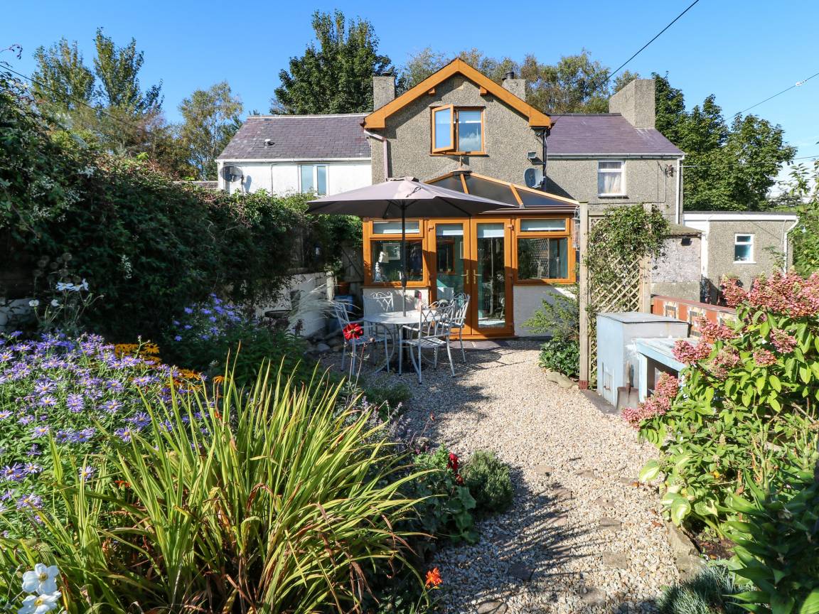 Cottage ∙ 2 Bedrooms ∙ 4 Guests - Pwllheli
