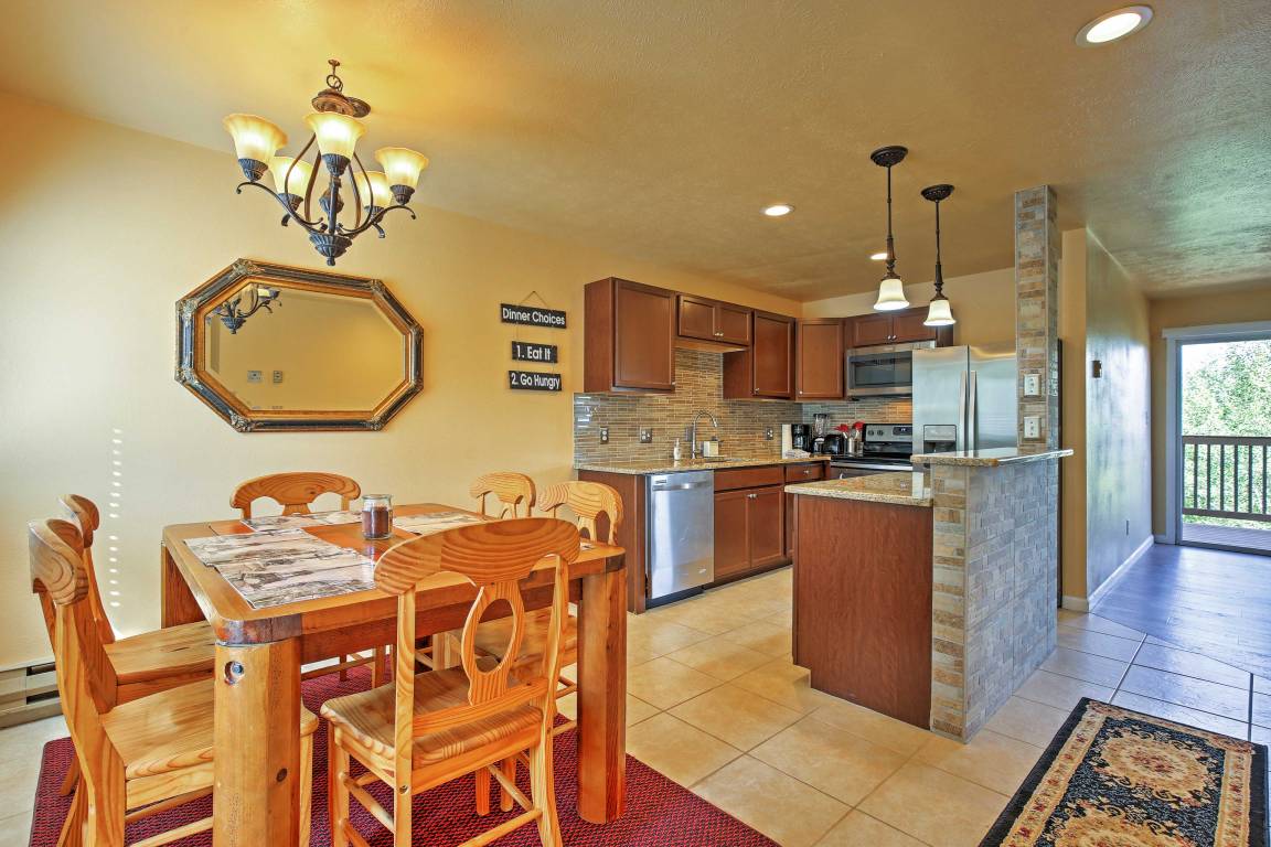 167 M² Apartment ∙ 3 Bedrooms ∙ 8 Guests - Silverthorne, CO