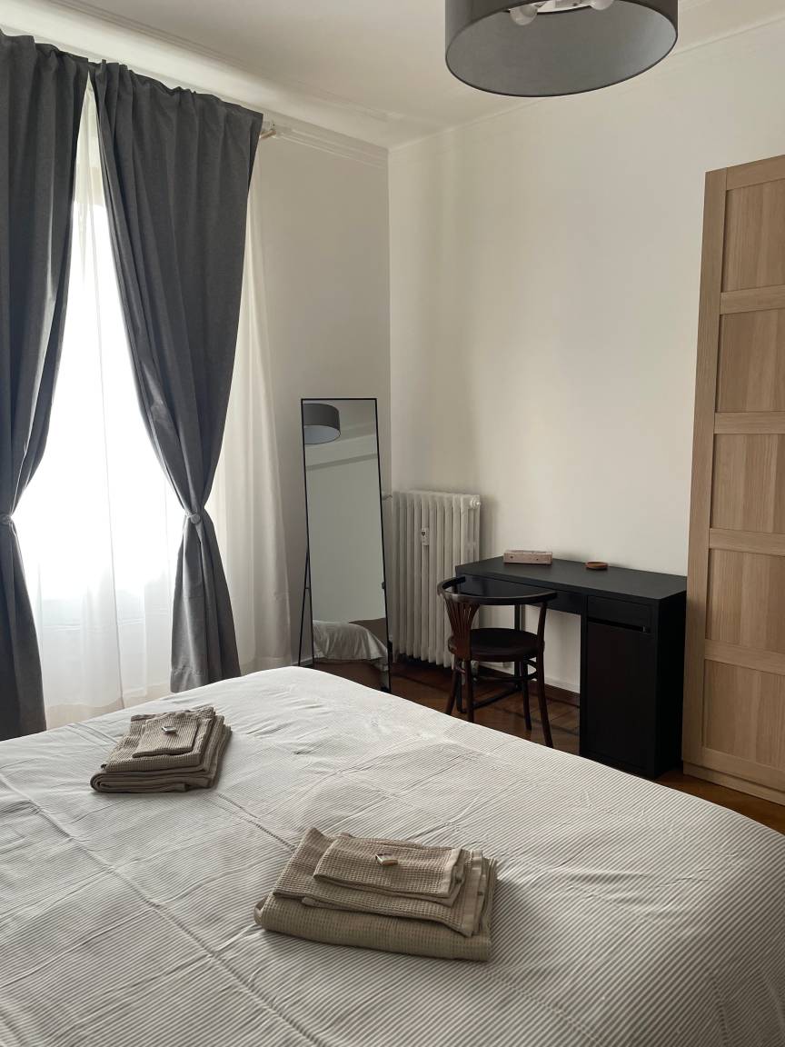 65 M² Huoneisto ∙ 2 Makuuhuonetta ∙ 4 Vierasta - Milan