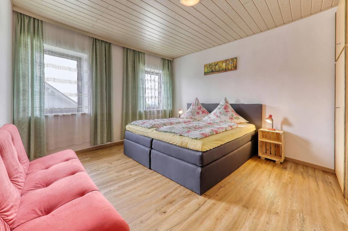 240 M² Ferienhaus ∙ 5 Schlafzimmer ∙ 12 Gäste - Bayern