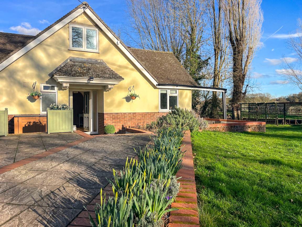 Cottage ∙ 1 Bedroom ∙ 2 Guests - Essex