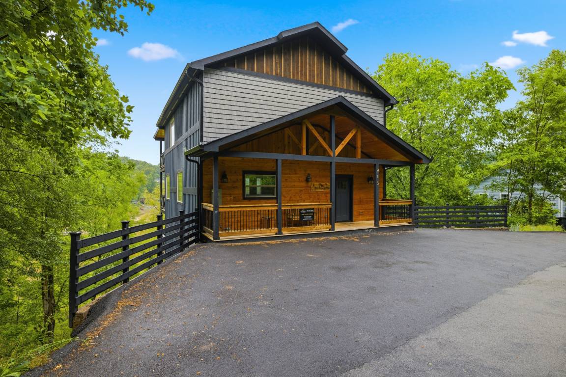 301 M² Cabin ∙ 3 Bedrooms ∙ 9 Guests - Dandridge, TN
