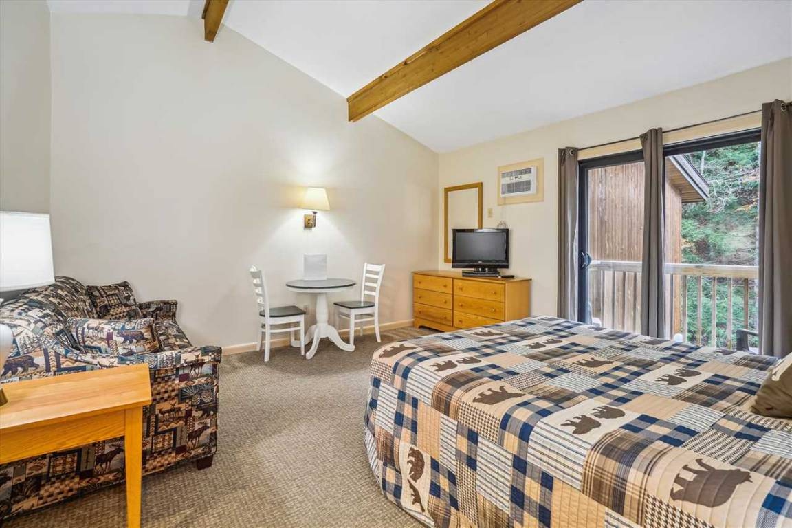 Hotel ∙ 1 Bedroom ∙ 4 Guests - Woodstock, VT