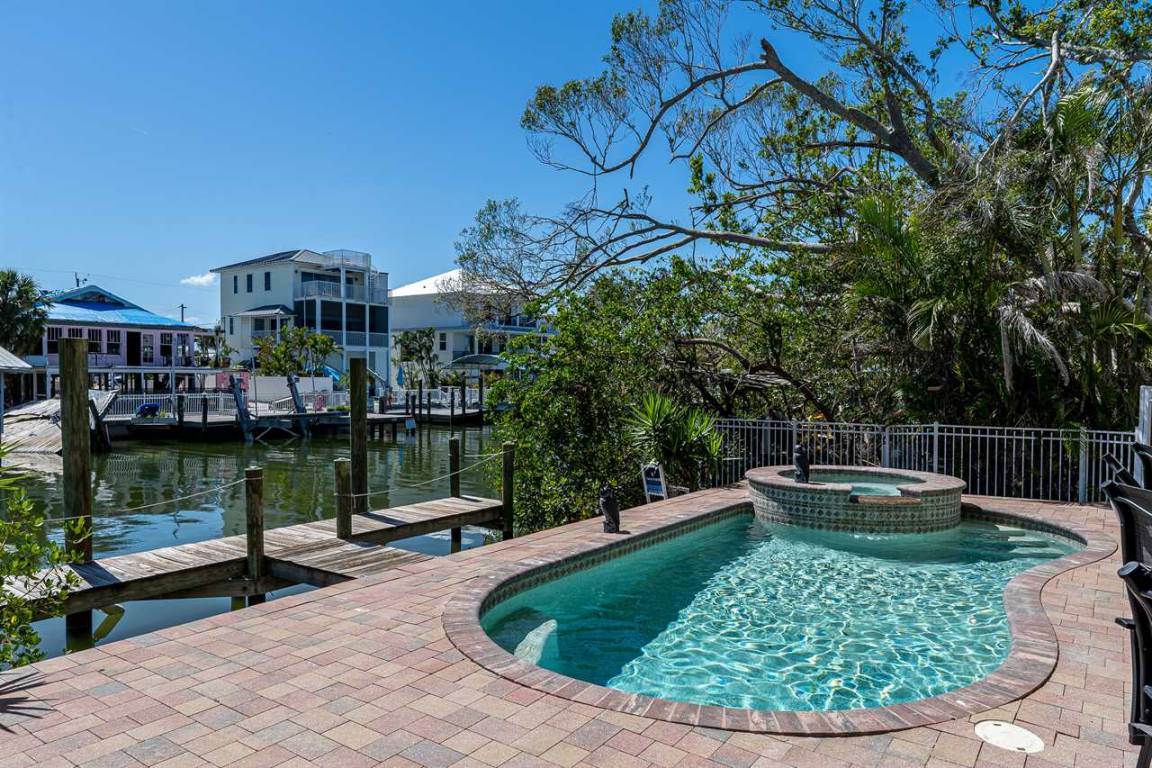 250 M² House ∙ 5 Bedrooms ∙ 12 Guests - Fort Myers Beach, FL