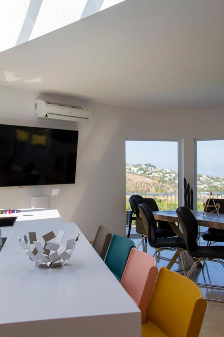 150 M² Villa ∙ 4 Bedrooms ∙ 10 Guests - Mijas