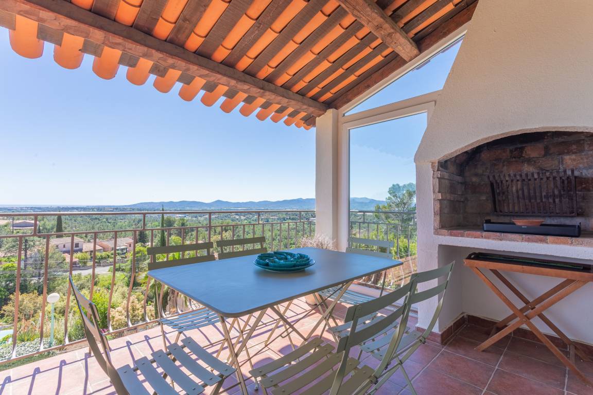 90 M² Villa ∙ 3 Chambres ∙ 8 Personnes - Fréjus