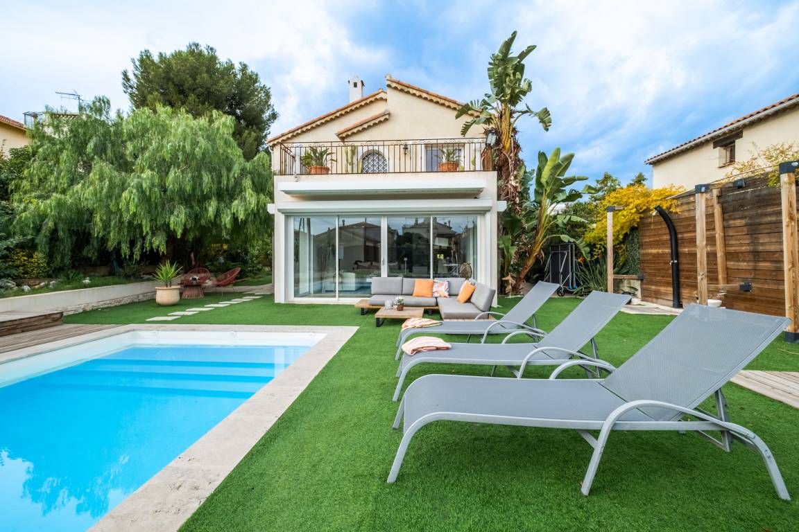 180 M² Villa ∙ 4 Makuuhuonetta ∙ 8 Vierasta - Mougins
