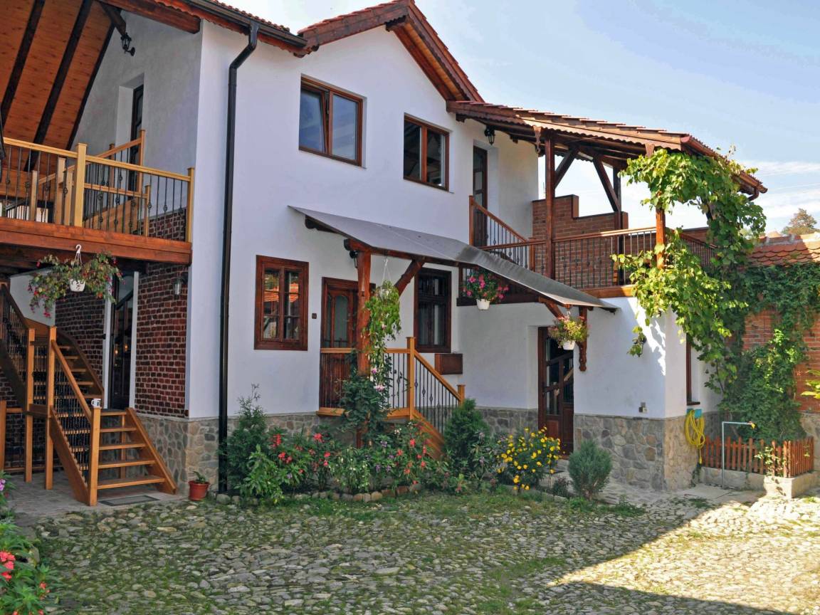 82 M² House ∙ 3 Bedrooms ∙ 6 Guests - Orlat