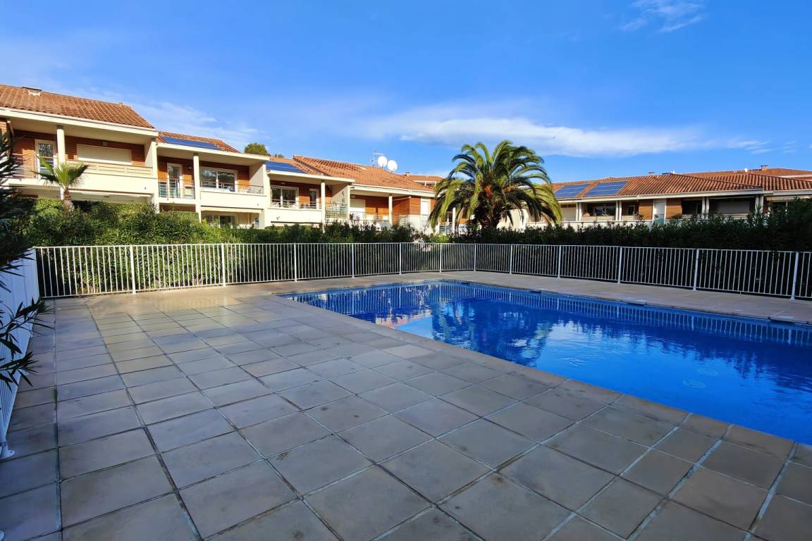 69 M² Appartement ∙ 2 Chambres ∙ 4 Personnes - Saint-Aygulf