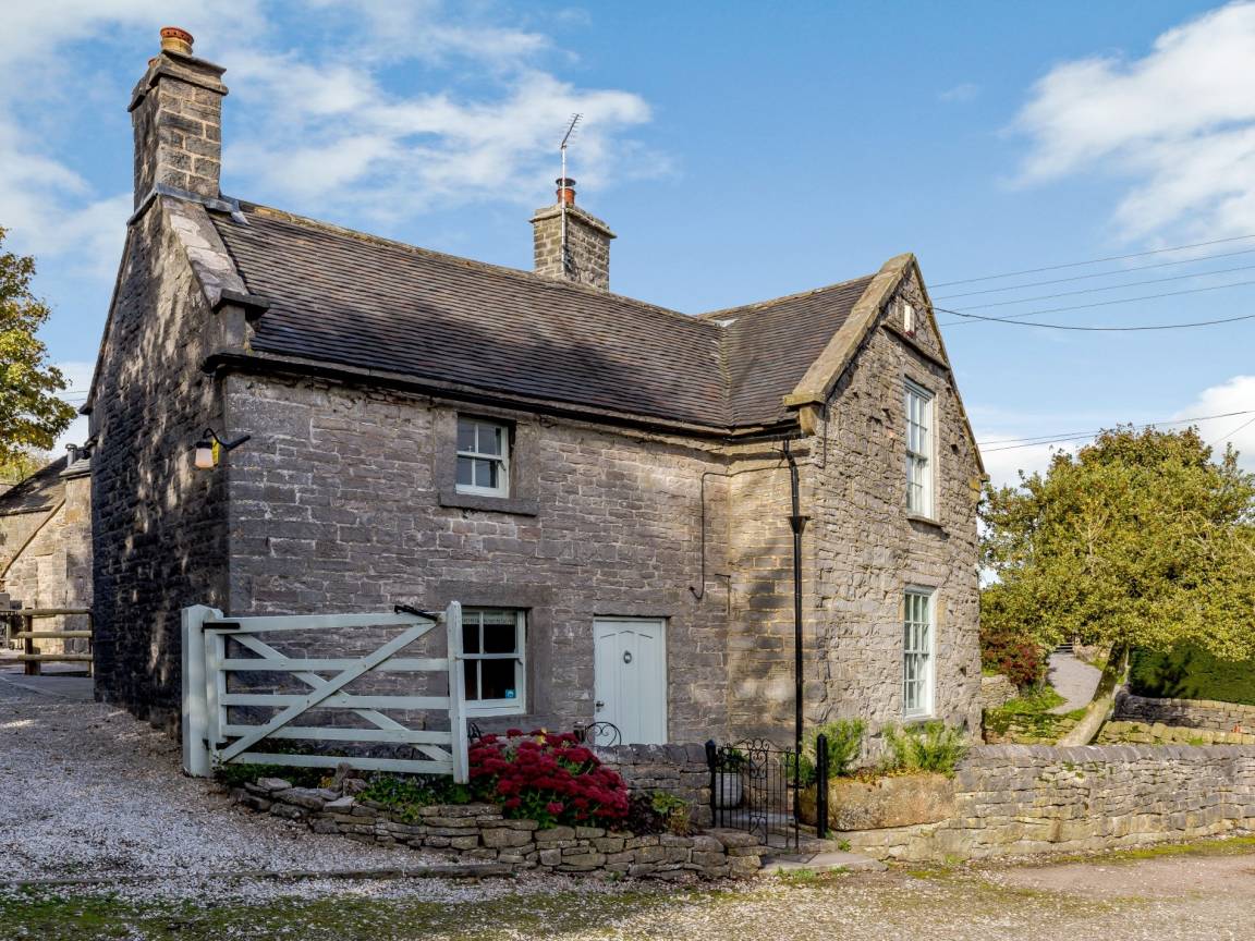 Cottage ∙ 3 Bedrooms ∙ 6 Guests - Castleton