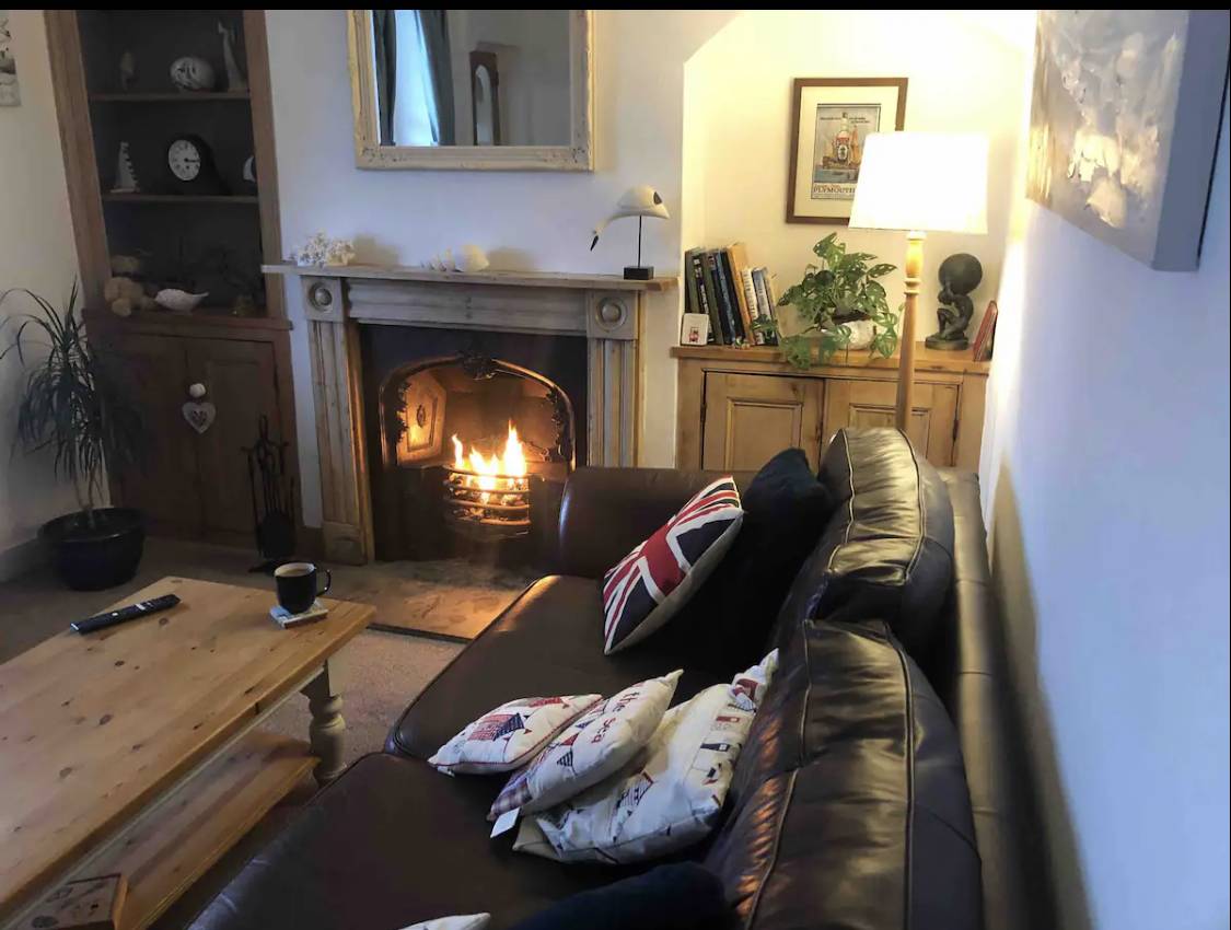 75 M² Cottage ∙ 2 Bedrooms ∙ 6 Guests - Plymouth