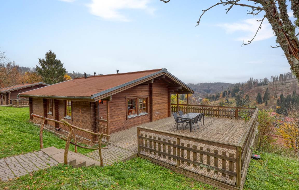 74 M² Ferienhaus ∙ 3 Schlafzimmer ∙ 6 Gäste - Masserberg