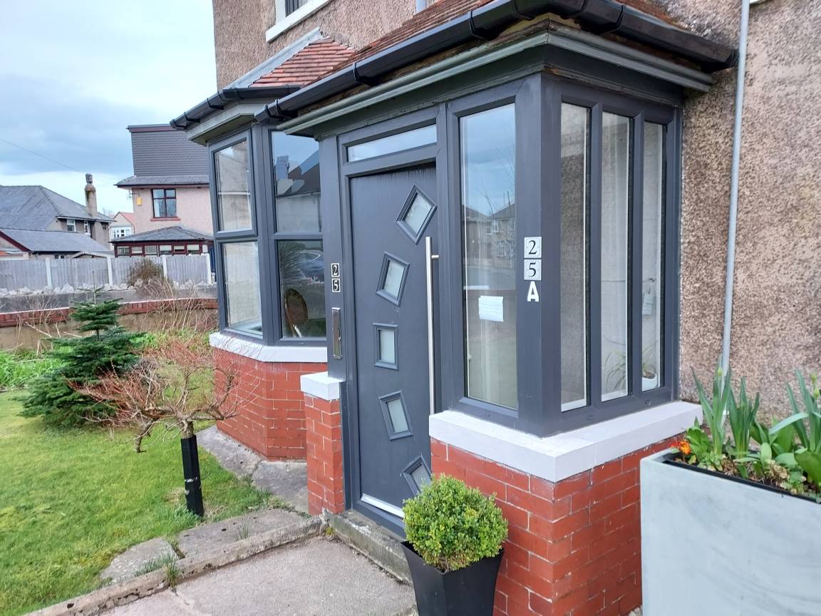 75 M² Apartment ∙ 2 Bedrooms ∙ 3 Guests - Morecambe
