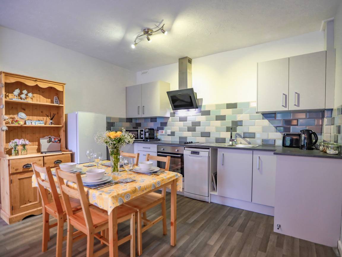Cottage ∙ 2 Bedrooms ∙ 6 Guests - Appledore