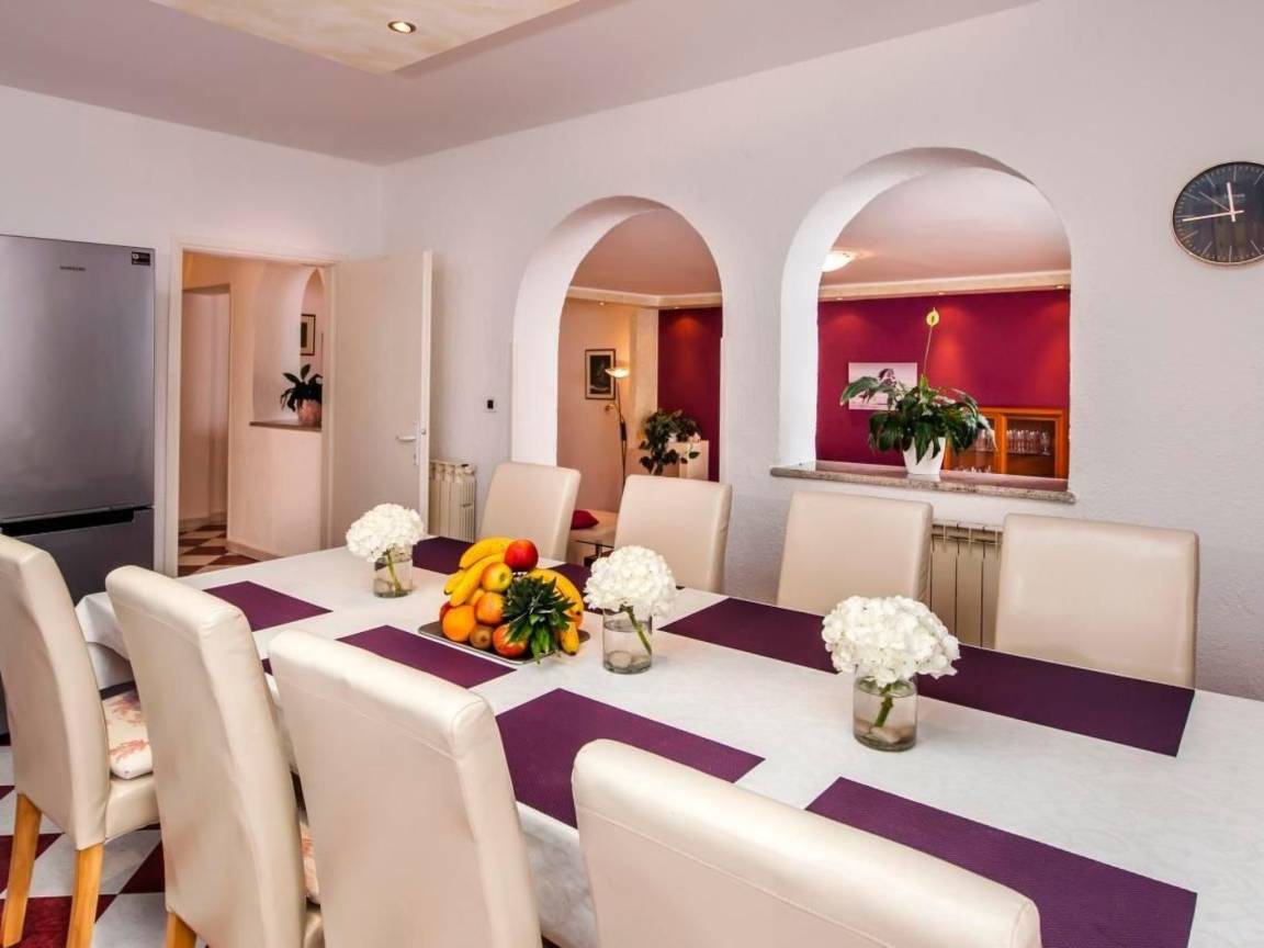 140 M² House ∙ 4 Bedrooms ∙ 8 Guests - Rovinj