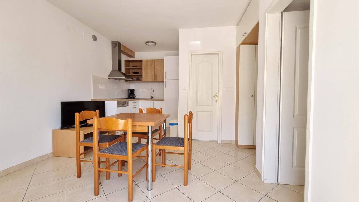 40 M² Apartment ∙ 2 Bedrooms ∙ 4 Guests - Baška