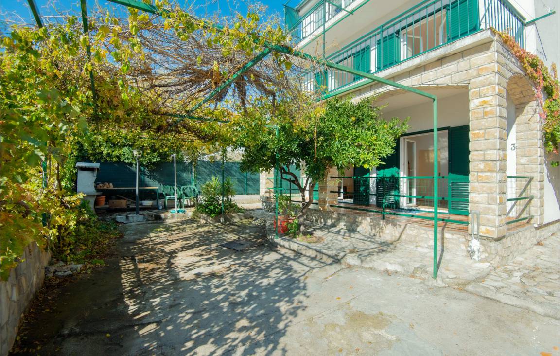 110 M² Apartment ∙ 3 Bedrooms ∙ 6 Guests - Šibenik