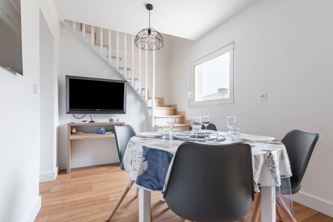 40 M² House ∙ 2 Bedrooms ∙ 4 Guests - Séné