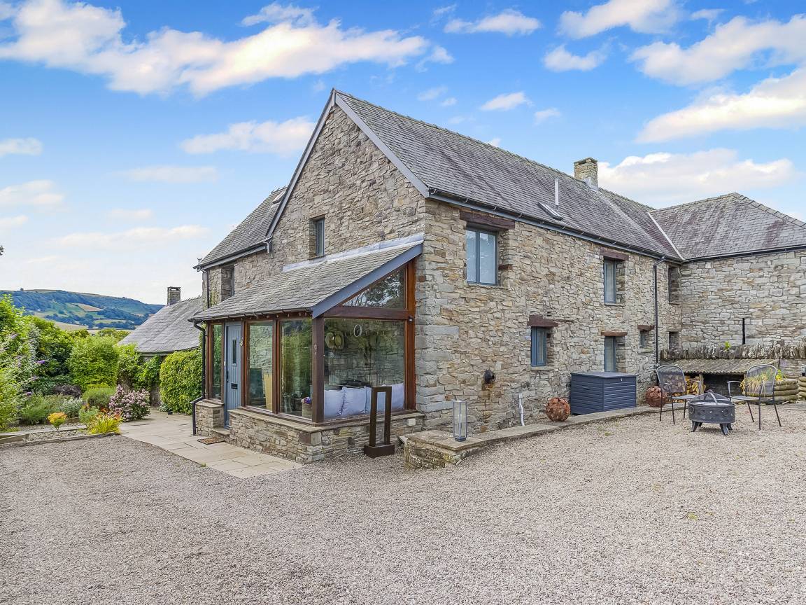 Cottage ∙ 4 Bedrooms ∙ 11 Guests - Hay-on-Wye