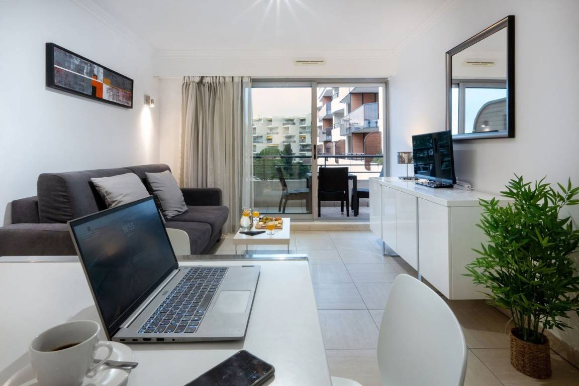 28 M² Studio ∙ 1 Chambre ∙ 4 Personnes - Antibes