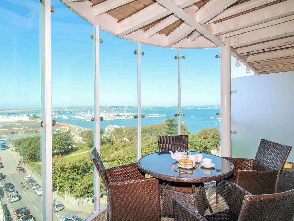 Cottage ∙ 2 Bedrooms ∙ 4 Guests - Weymouth