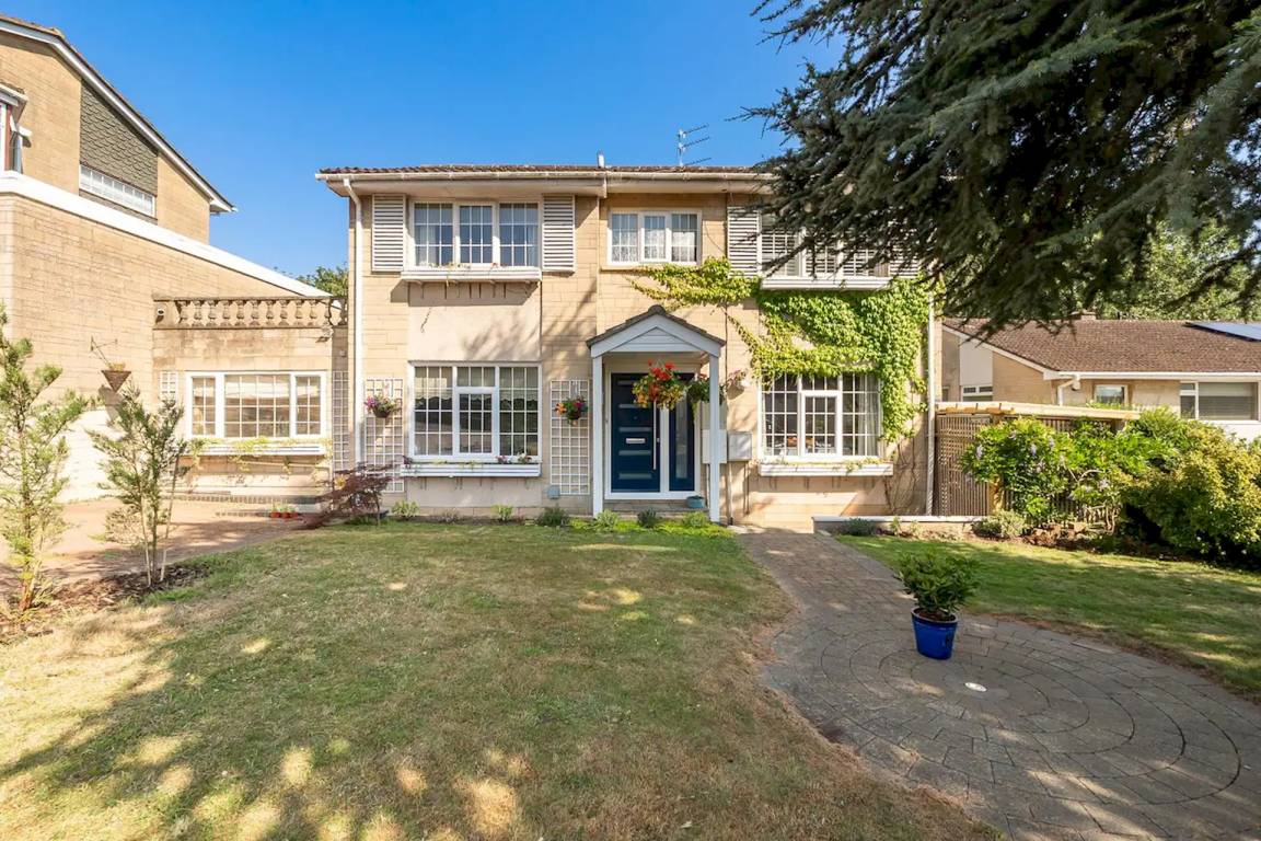 149 M² House ∙ 5 Bedrooms ∙ 8 Guests - Castle Combe