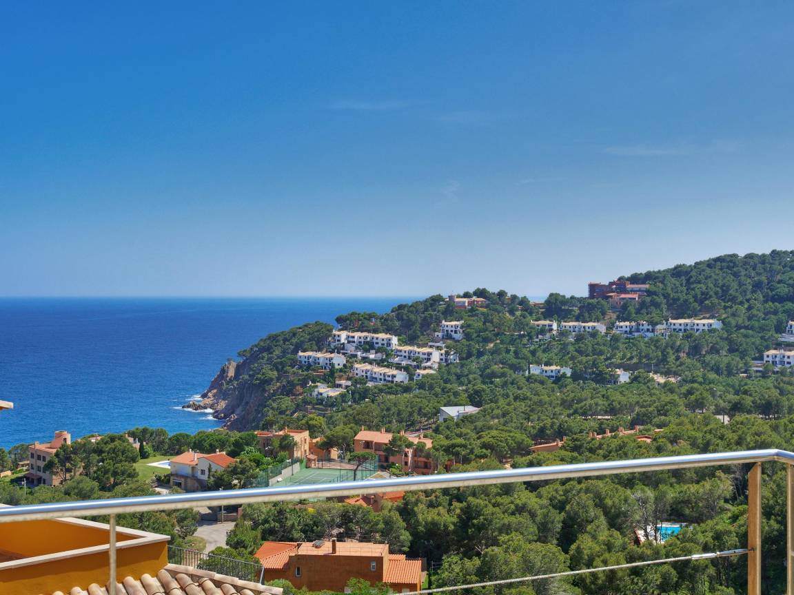 175 M² House ∙ 6 Bedrooms ∙ 18 Guests - Tamariu
