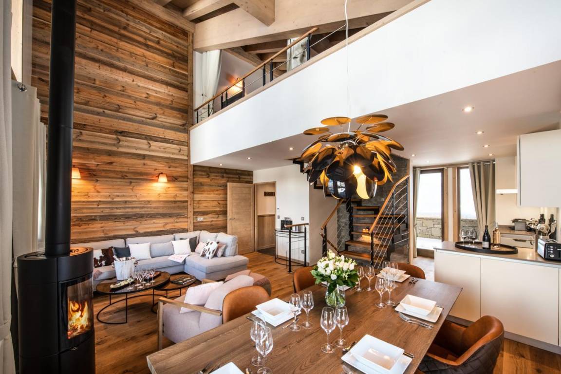 174 M² Chalet ∙ 4 Bedrooms ∙ 8 Guests - Courchevel