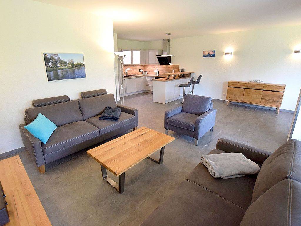 93 M² Ferienwohnung ∙ 2 Schlafzimmer ∙ 4 Gäste - Bad Saarow