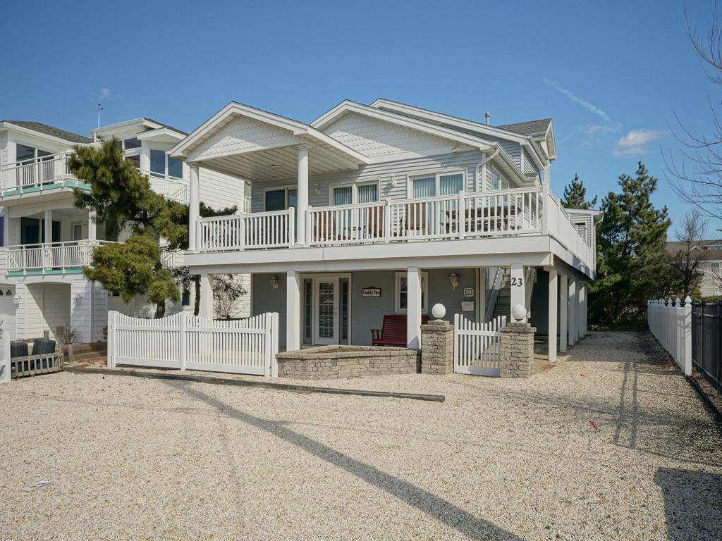 House ∙ 5 Bedrooms ∙ 11 Guests - Surf City, NJ