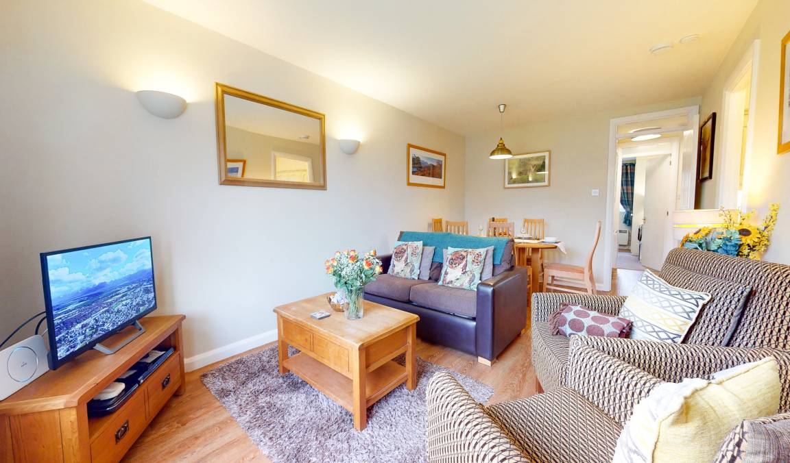 60 M² Cottage ∙ 2 Bedrooms ∙ 6 Guests - Aviemore
