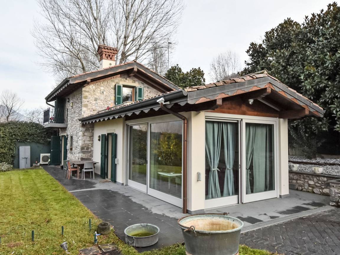 127 M² Villa ∙ 1 Schlafzimmer ∙ 6 Gäste - Iseo