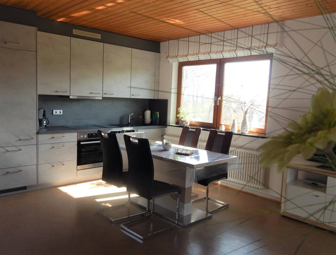 70 M² Ferienwohnung ∙ 2 Schlafzimmer ∙ 4 Gäste - Mettlach