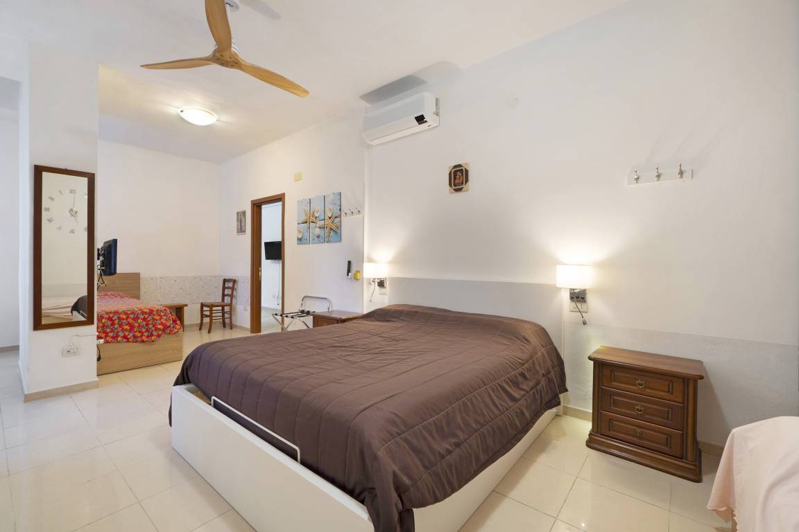 80 M² Apartment ∙ 1 Bedroom ∙ 5 Guests - Stella, Liguria