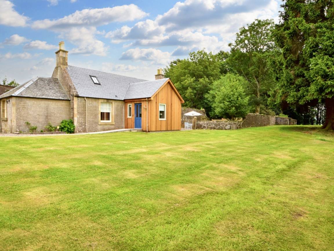 Cottage ∙ 2 Bedrooms ∙ 5 Guests - Fife
