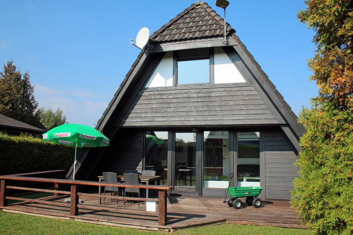 70 M² Ferienhaus ∙ 2 Schlafzimmer ∙ 4 Gäste - Nordenham