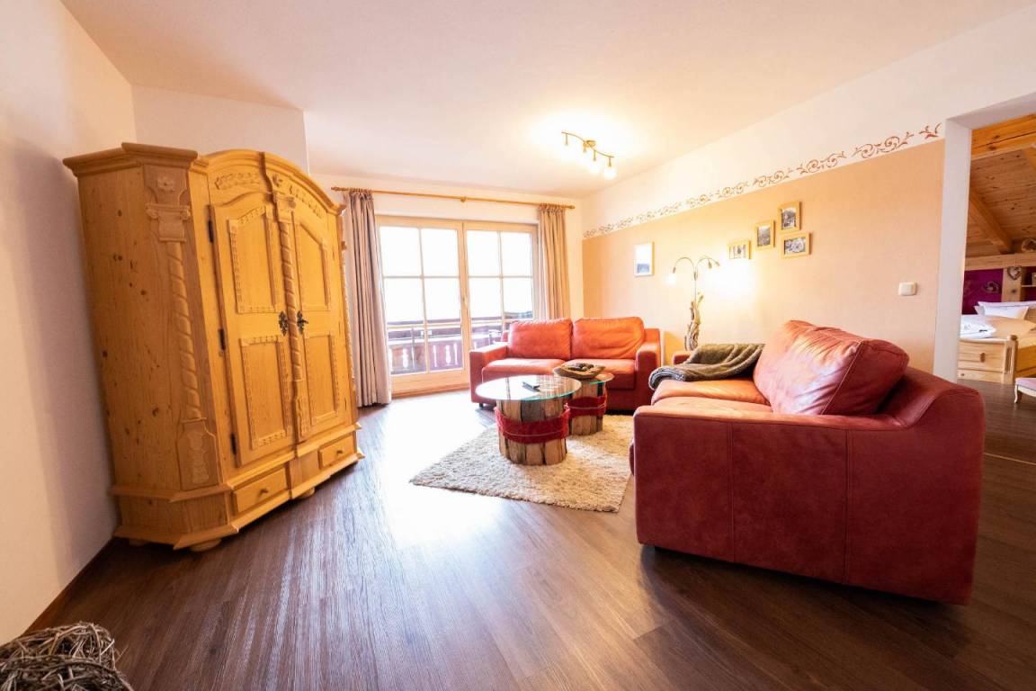 90 M² Apartment ∙ 2 Bedrooms ∙ 4 Guests - Lermoos