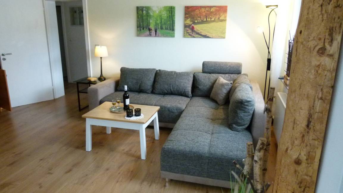 73 M² Ferienwohnung ∙ 2 Schlafzimmer ∙ 5 Gäste - Kirchhundem