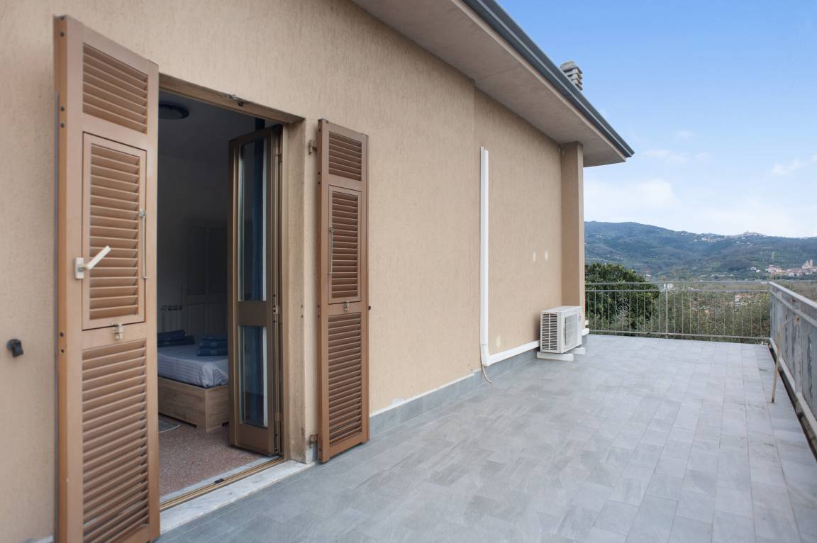 75 M² House ∙ 2 Bedrooms ∙ 5 Guests - La Spezia
