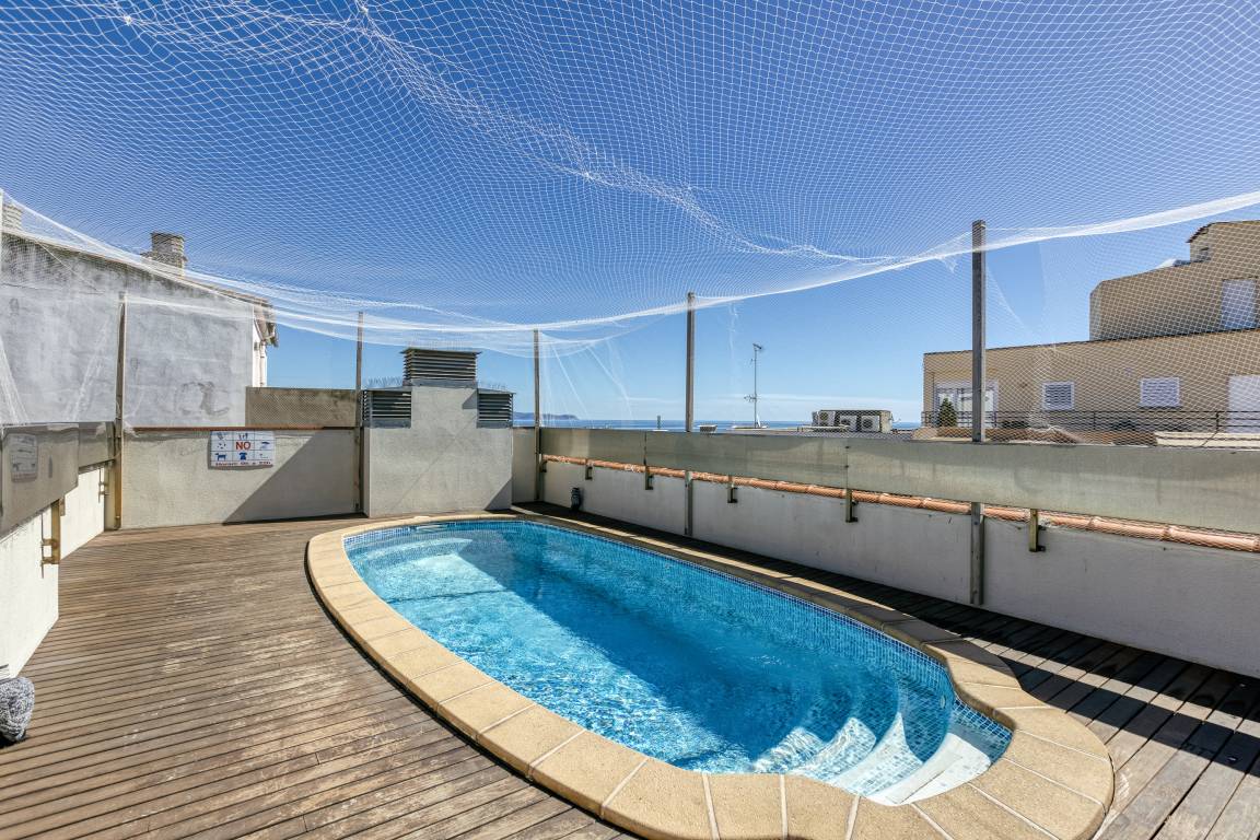 72 M² Apartamento ∙ 2 Habitaciones ∙ 4 Huéspedes - La Escala