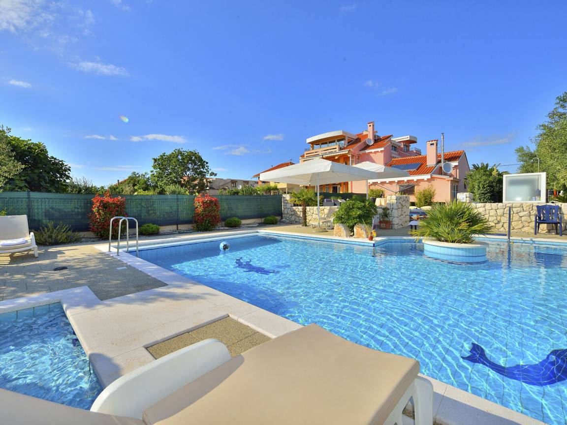 120 M² Apartamento ∙ 6 Quartos ∙ 6 Hóspedes - Zadar