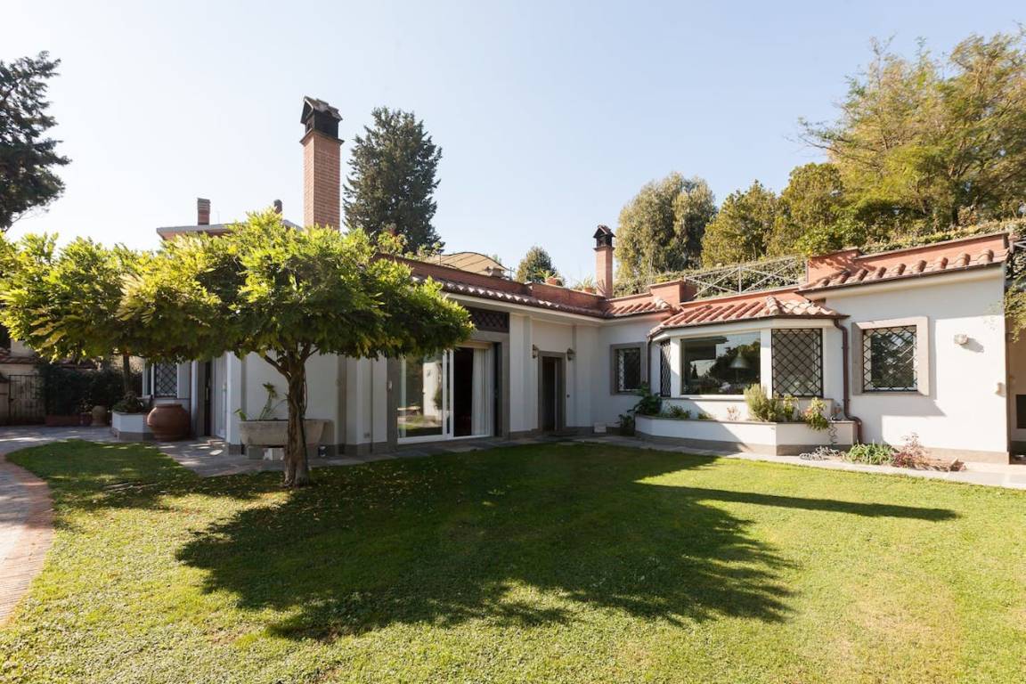 198 M² House ∙ 2 Bedrooms ∙ 4 Guests - Rome