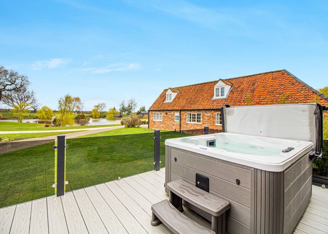 Chalet ∙ 2 Bedrooms ∙ 4 Guests - Lincolnshire