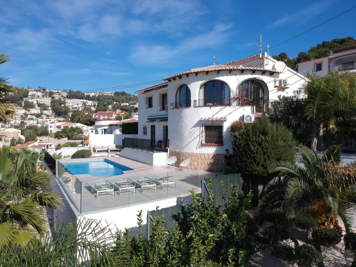 200 M² Chalet ∙ 4 Habitaciones ∙ 8 Huéspedes - Xàbia