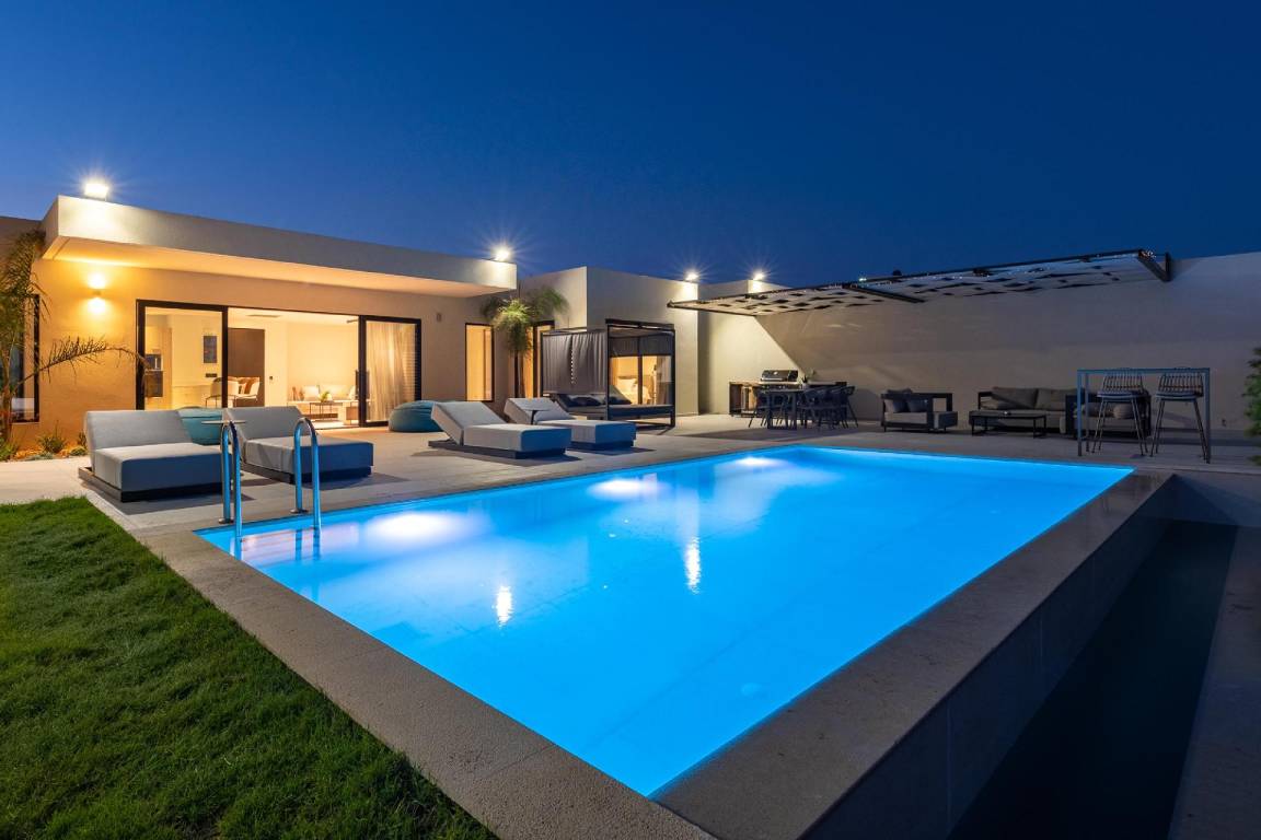 100 M² Ferienwohnung ∙ 3 Schlafzimmer ∙ 6 Gäste - Faliraki