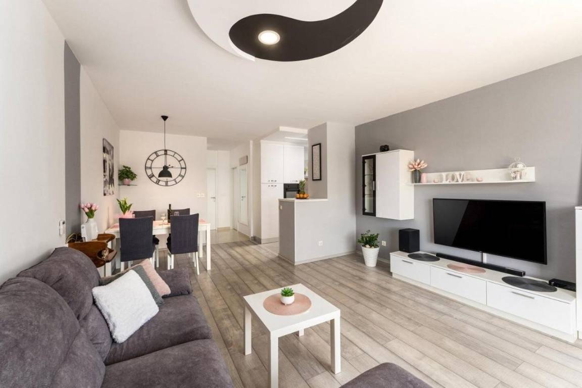 74 M² Ferienwohnung ∙ 2 Schlafzimmer ∙ 4 Gäste - Poreč
